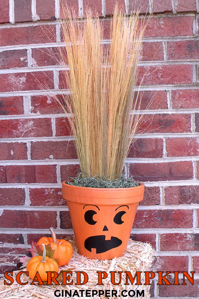 DIY Scared Pumpkin (Afraid Pumpkin Face - FREE Printable Pattern)