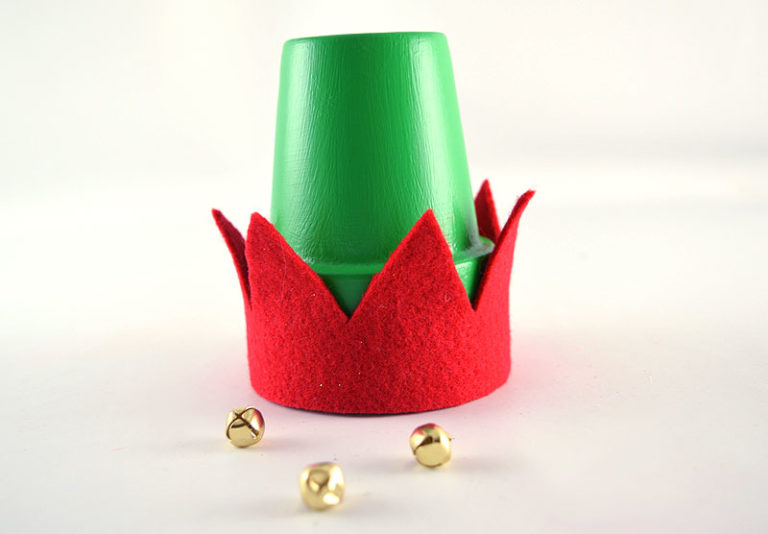 DIY Elf and Santa Hat Decorating Ideas (DIY Christmas Candle Holders)