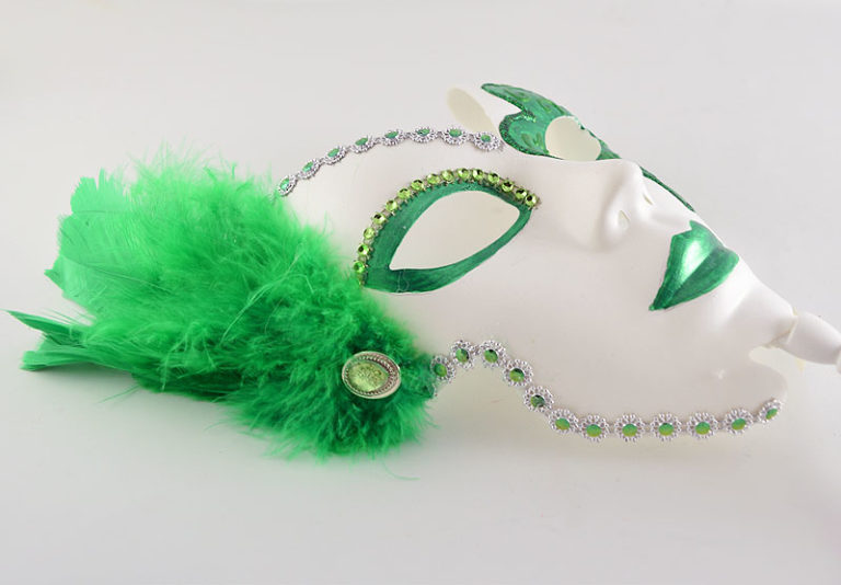 DIY St. Patrick's Day Decoration Mask - Gina Tepper