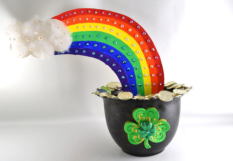 Festive DIY St. Patrick's Day Pot of Gold Craft (Cheap and Easy)