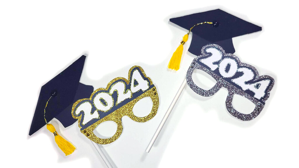 Amazing DIY Graduation Photo Booth Props for LESS Than $3 (FREE PATTERN ...